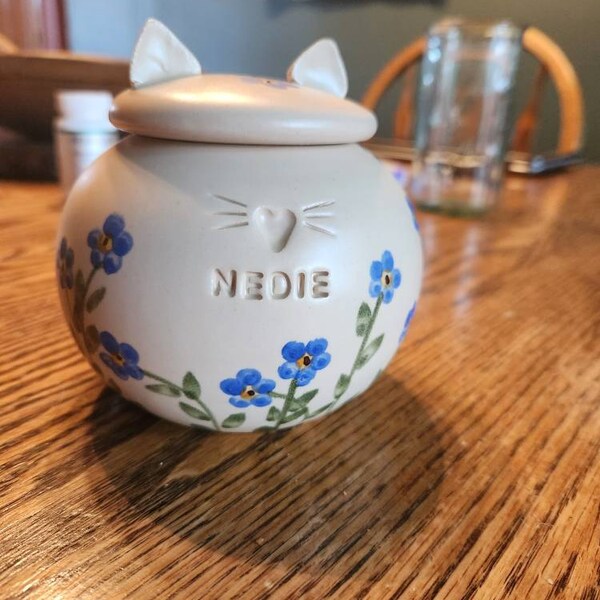 Forget Me Not White Pet Urn, Ceramic Urn for Ashes, Simple Pet Urn - Etsy