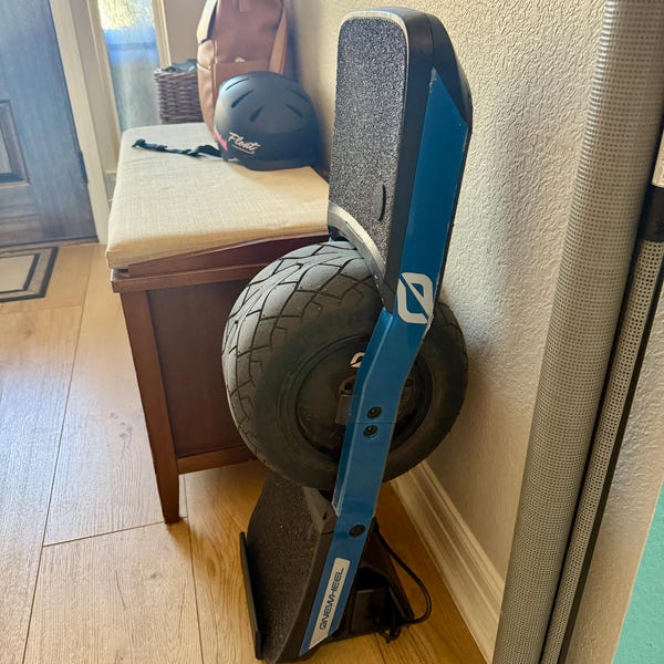 Pint/pint-x Onewheel Stand for Standard & Ultra Chargers for Pint or ...