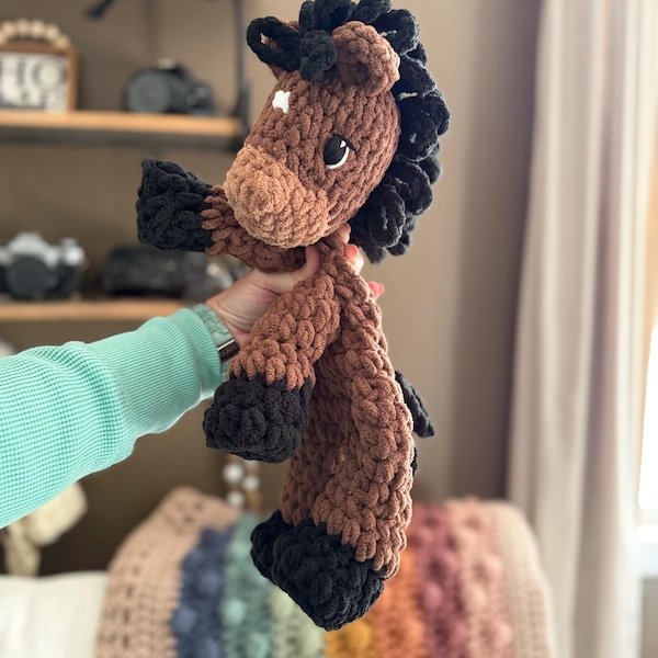 Paylin the Pony SNUGGLER Crochet Pattern | No Sew Low Sew Crochet ...