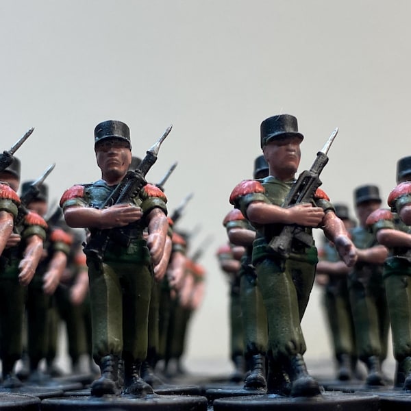 Modern Warfare French Foreign Legion on Parade (11 Models) Various ...