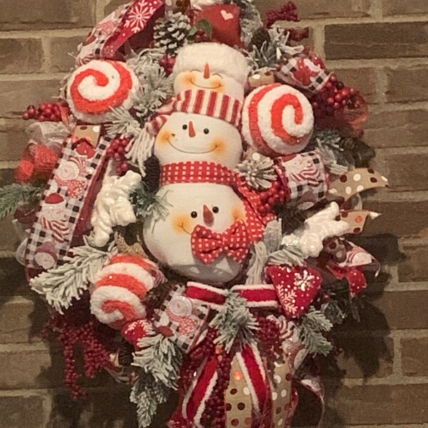 Cardinal Centerpiece for Table, Traditional Christmas Arrangement ...