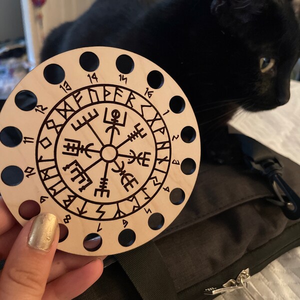 Viking Runic Compass Embroidery Floss Thread Storage Holder - Vegvisir ...