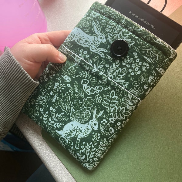 Rifle Paper Co Book Sleeve, Padded Book Sleeve, Wildwood Rabbit Green ...
