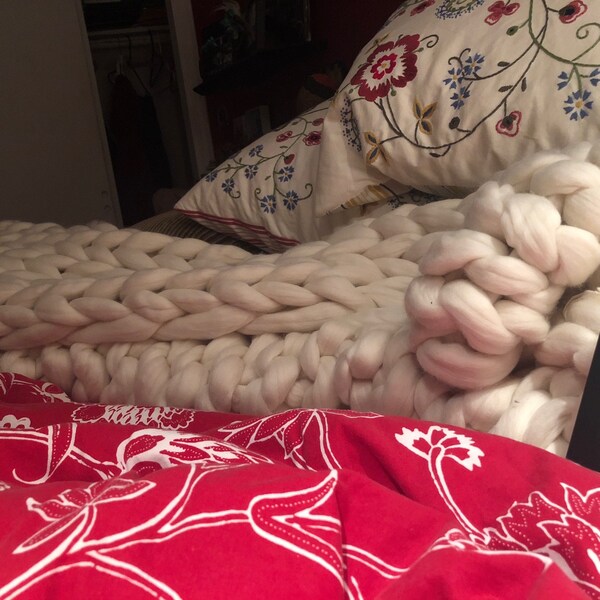 Super Chunky Knit Lamp - Pink and Purple Gradient Bedside, Table, Desk ...