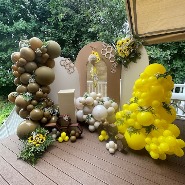 Beehive, Gender Reveal, Baby Shower, He or She, Balloon Beehive, What ...