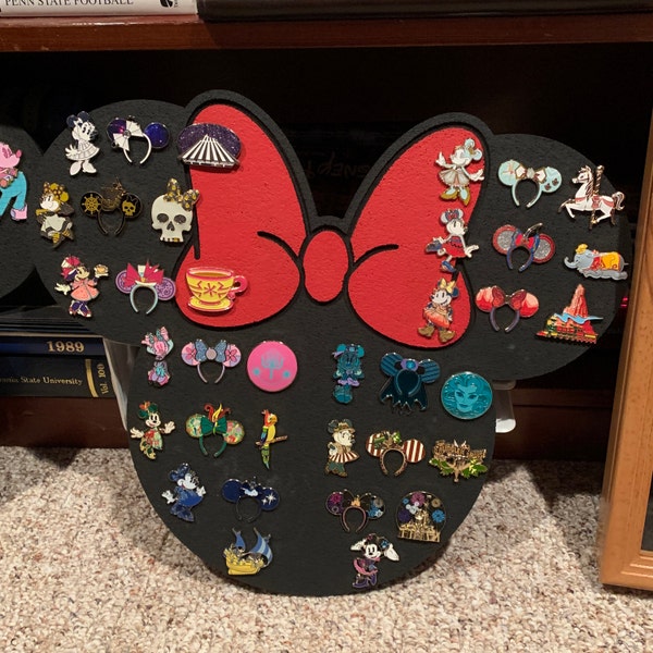 Minnie Mouse Cork Board With Engraved Detailing. Minnie Mouse Pin ...