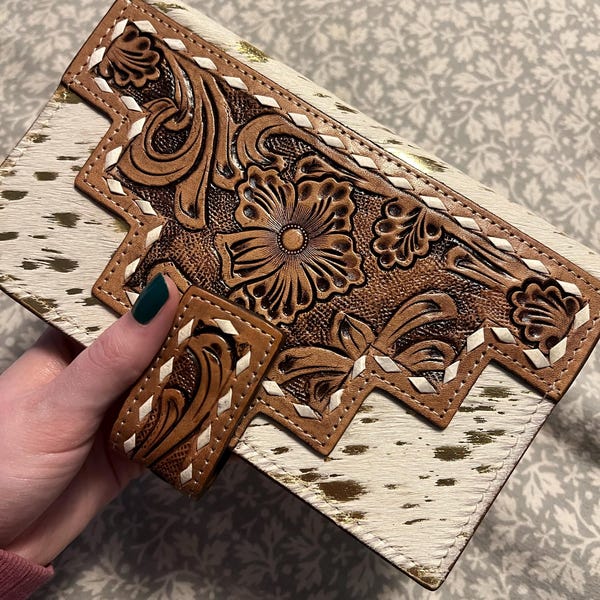 The Heart Throb Wallet a Haute Southern Hyde by Beth Marie Exclusive - Etsy