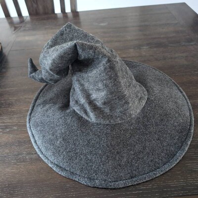Grey crooked Mage Witch Hat / Wizard Hat / Pointy Hat / Mage, Sorcerer ...