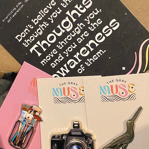 DSLR Camera Enamel Pin, Spinning Lens, Photographer Gift - Etsy
