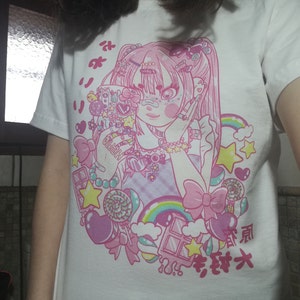 Decora T-shirt - Etsy