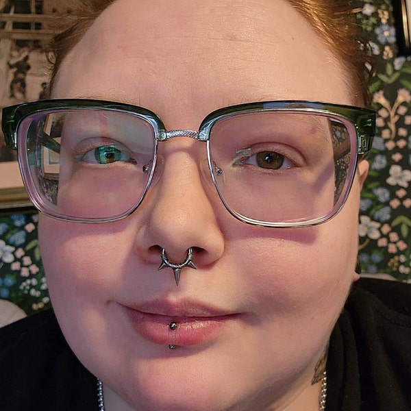 Large Spike Vertical Labret Jewelry, Angel Fangs Piercing Curved ...