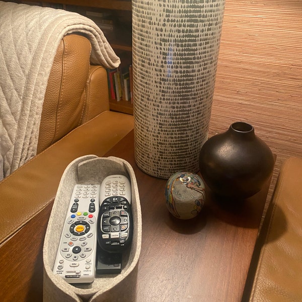 Felt Catch All – Small Organizer for Vanity or Desk - Etsy