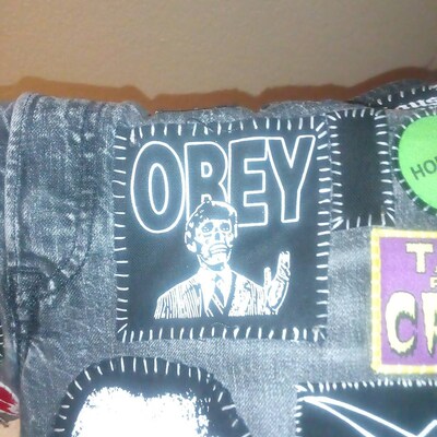 They Live PATCH Canvas HORROR / Sci-fi John Carpenter Roddy - Etsy
