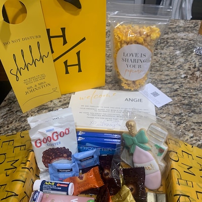 Custom Hotel Key Card Holders for Weddings and Events pocket Card Style ...