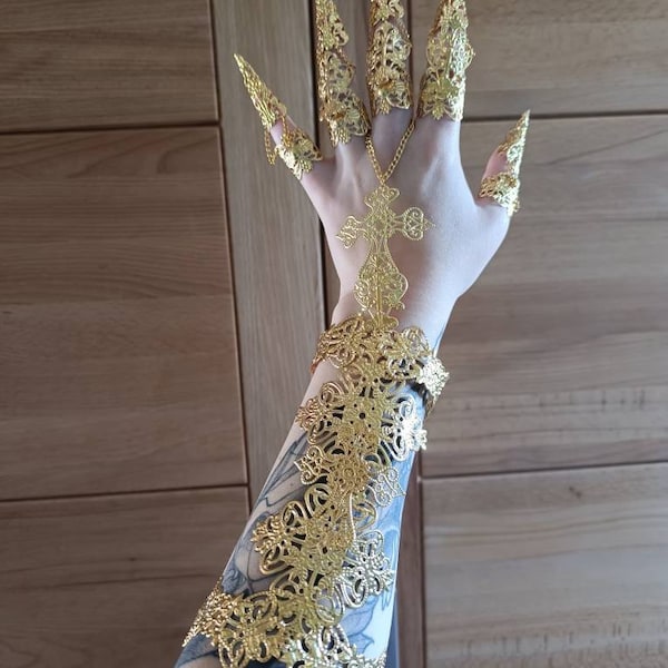Arm Jewel, Hand Armor Chain and Fully Articulated Armor Fingers, Gold ...