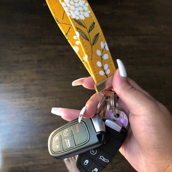 Gold Floral Key Fob - Floral Key Chain - Keychain Holder - Flower Key ...