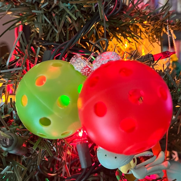 Mini Pickleball CHRISTMAS TREES ORNAMENTS Tabletop Pickleball Ornament ...