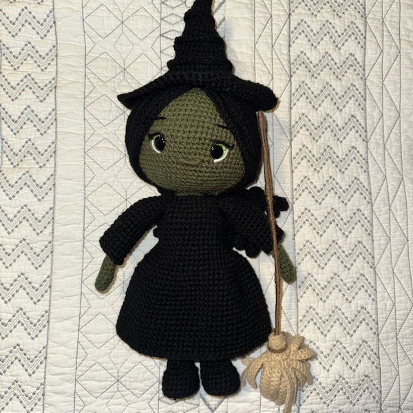 Elphaba Doll Amigurumi Crochet Pattern: Green Girl Fairy Tale Character ...