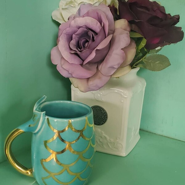 Crystal Mug in Jade, Geode Mug Aquamarine Modern Mud, Blue and Gold Mug ...