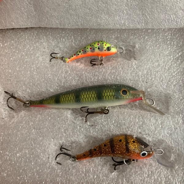 Custom Wooden Handmade Fishing Lure for Shad, Trout Perch, Bass. 42mm ...