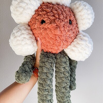 The ORIGINAL Groovy Flower Crochet Pattern / Low Sew Crochet - Etsy