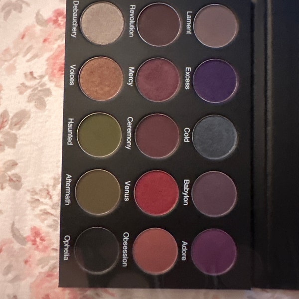 Cult 15 Color Eyeshadow Palette by Spellbound Beauty - Etsy