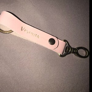 Personalized leather keychain accesories