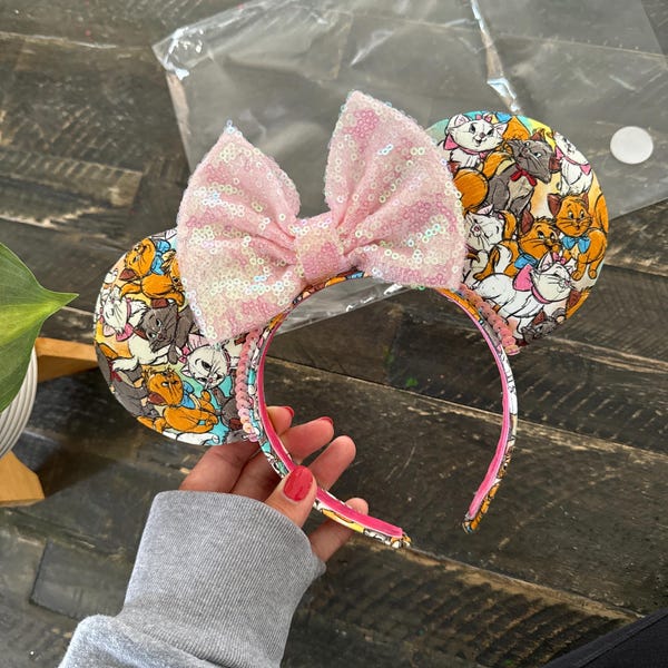 Merlin Vs Mim Mouse Ears sword in the Stone, Arthur, Classic ...