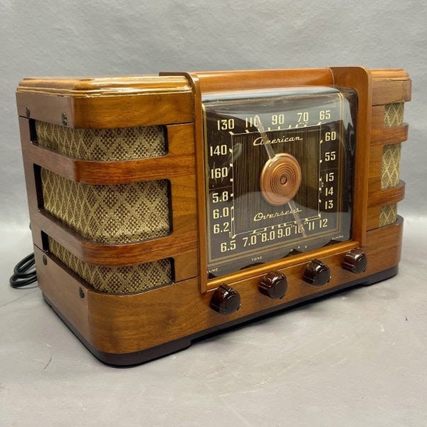 Legacyradios. 100 Professionally Restored Antique and Vintage Radios ...