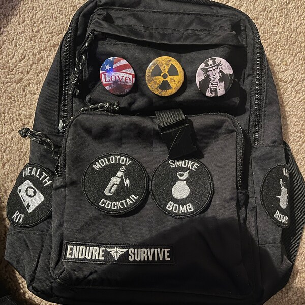 The Last of Us Ellie Backpack Cosplay Pin Button Badge - Etsy