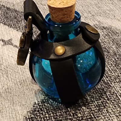 Small Potion Bottle With Clasp Glass Potion Bottle With Leather Holder ...
