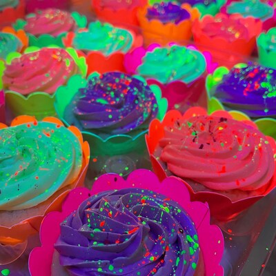 Lumo Glo Paint AND Airbrush Food Color GEL by Rolkem UV Glow in the ...