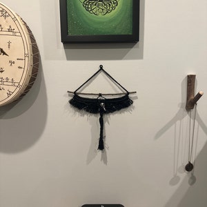 Crow Macrame Wall Hanging the Morrigu Crow - Etsy