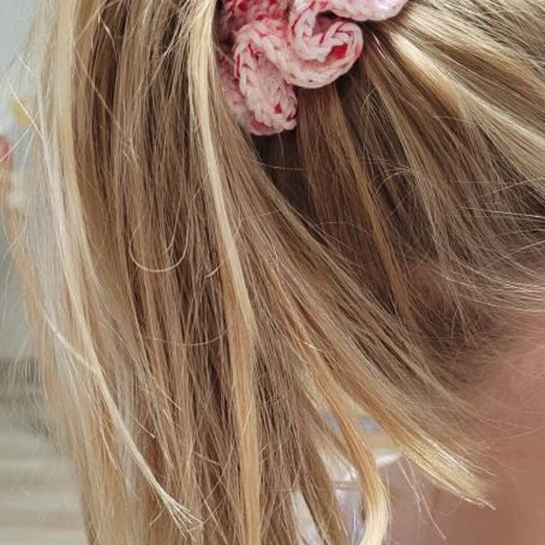 Meganfaithmakes' Seaweed Scrunchie Crochet Pattern PDF (english) - Etsy