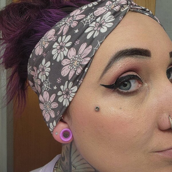 Light Skin Tone Silicone Double Flare Tunnel Silicone Ear Gauges for ...