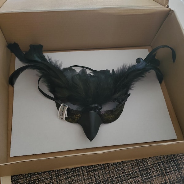 Black & Gold Raven Feather Costume Mask - Crow, Blackbird, Raven ...