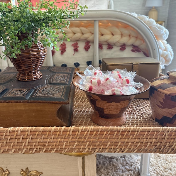 10" Stylized Plate - Etsy