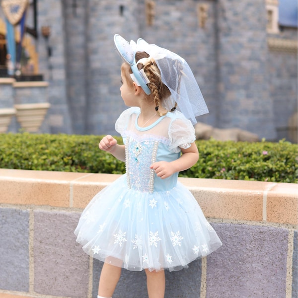 Elegant Ice Princess Dress for Girls- Sparkling Snowflake Design - Etsy