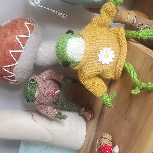 Hand Knitted Frog With Sweater - Etsy UK