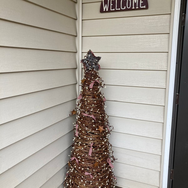 12 Grapevine Tree With Hearts, Lights, Burlap Ties, Cone Tree Lighted ...