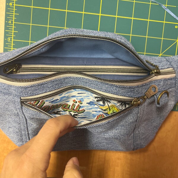 Hip Bag SEWING Pattern, VIDEO, 2 Sizes, Hipster Pouch, Fanny Pack ...