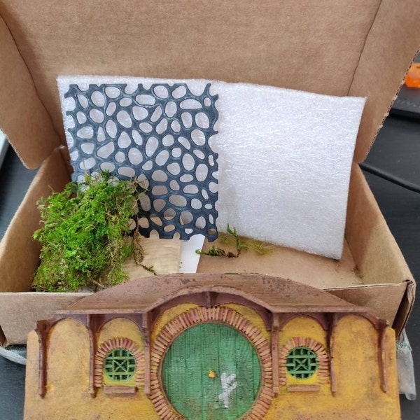 Hobbit Hole Diorama DIY Kit | Hobbiton, Gift, Geek, Creative, Fantasy ...