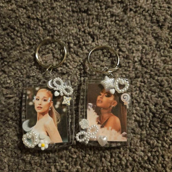 Sabrina Carpenter 2pc Decorated Photo Keychains - Etsy