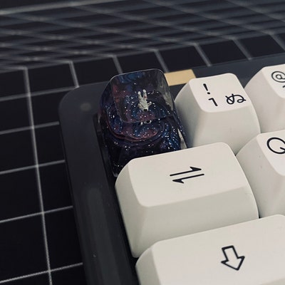 Astronaut Resin Artisan Keycap, Galaxy Spacebar Keycaps, Interstellar ...
