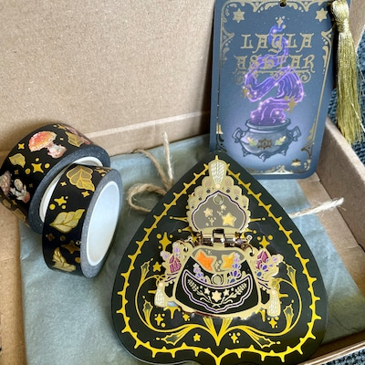 BROKEN MIRROR Enamel Pin. Gold Finish Hard Enamel. Green - Etsy