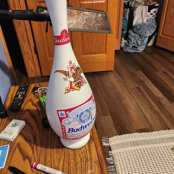 BUDWEISER Sticker Decal *DIFFERENT SIZES* Beer Bumper Window Bar Wall ...