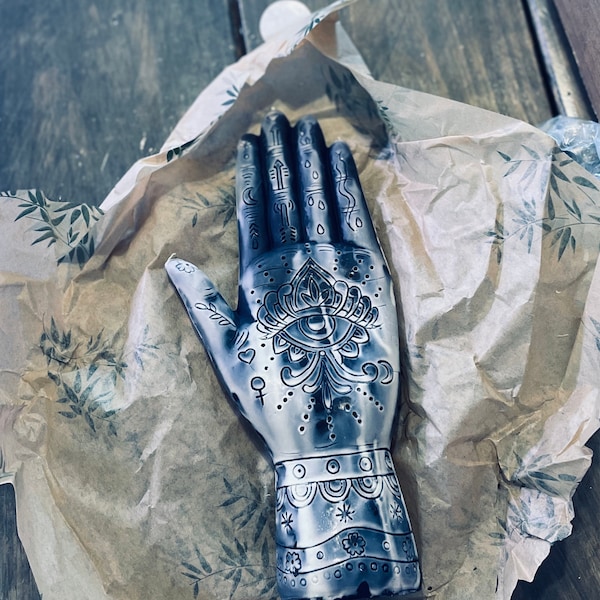 Hand of Glory Candle All Seeing Eye Altar Offering Gift for Witch Hamsa ...