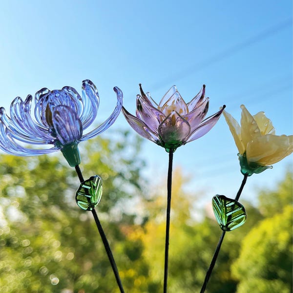Glass Birth Flower (jan to Dec), Glass Carnation, Iris, Daffodil,daisy ...