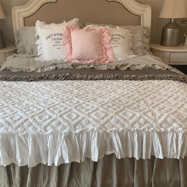 LINEN COVERLET Dust Ruffle. Ruffled Linen Bedspread, Dust Ruffle ...