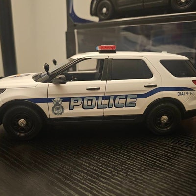 1/18 Scale Texas State Trooper Police Die-cast Ford Explorer Model ...